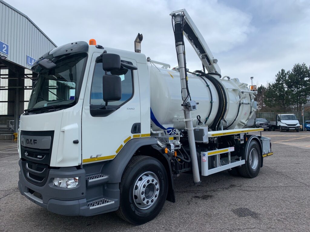 18 T Gully Wagons Truck for Hire | 4x2 Gully Sucker | LC Vehicle Hire