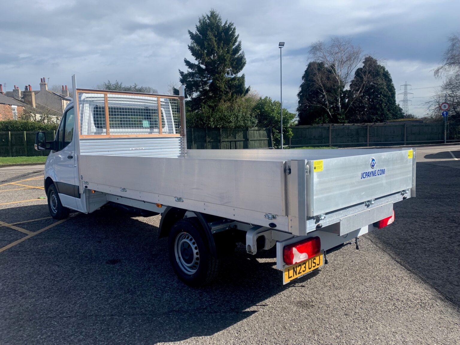 3.5T Flatbed Hire | 3.5T Pickup Truck Hire | LC Vehicle Hire