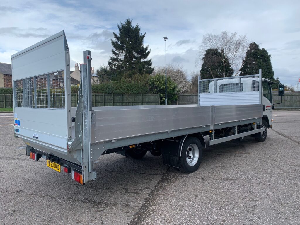 21 FT Aluminium Dropside and Flatbeds to Hire | 7.5 Tonne Vehicles