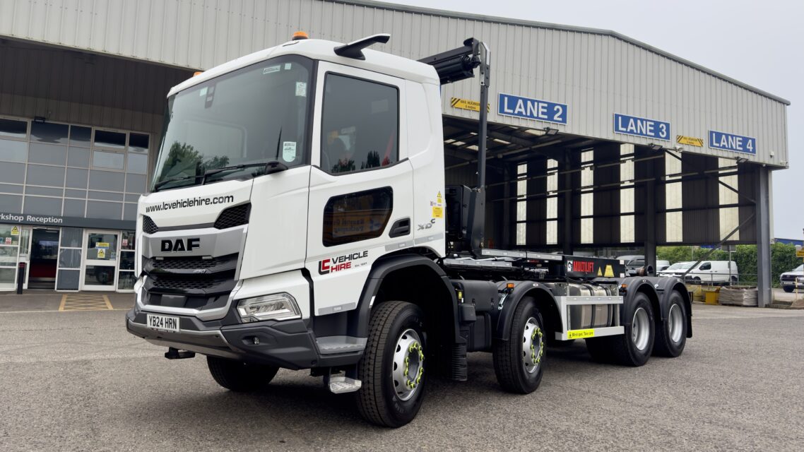 Hook Loader Hire | 32t Hookloader for Hire | LC Vehicle Hire