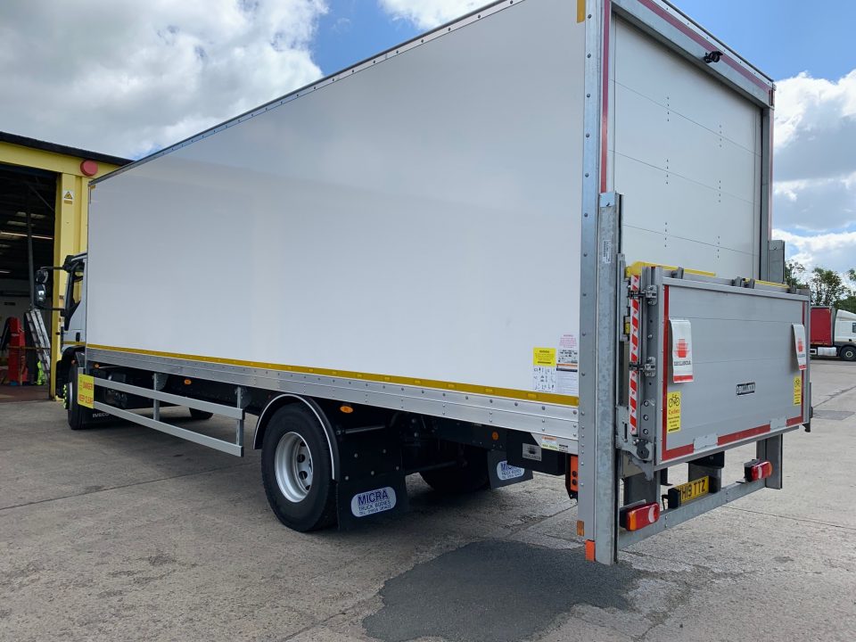 18 Tonne Box Tail Lifts for Hire | 4x2 Delivery Vans to Rent
