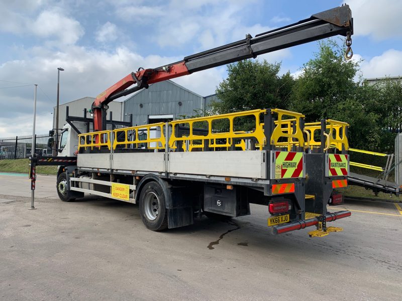 Street Lighting Vehicle Hire | Street Pole Truck Hire | Enquire Now!