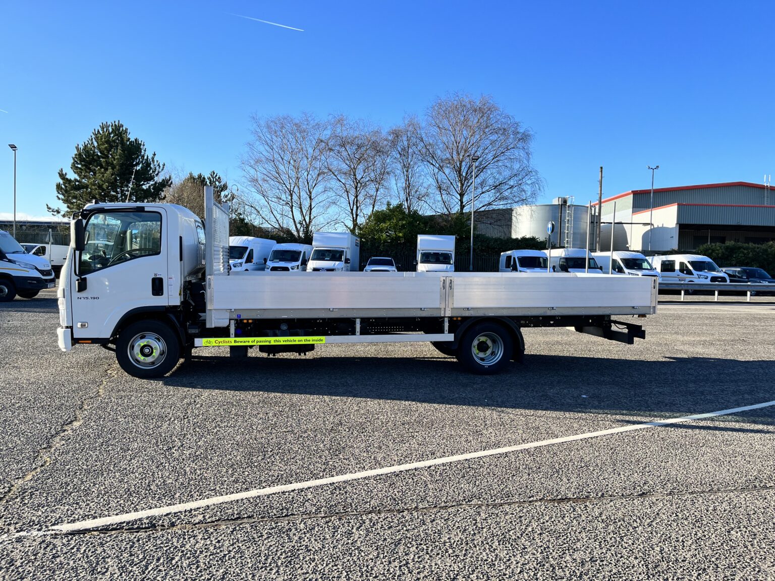 21 FT Aluminium Dropside and Flatbeds to Hire | 7.5 Tonne Vehicles