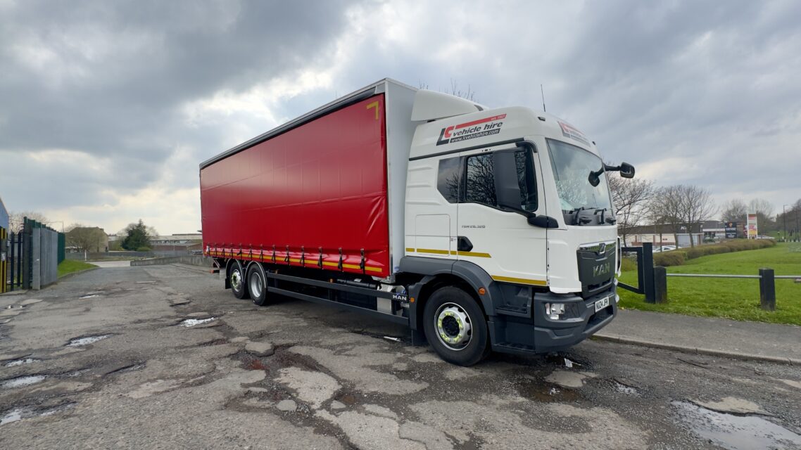 Curtain-side Truck | 26T Lorry Hire | LC Vehicle Hire