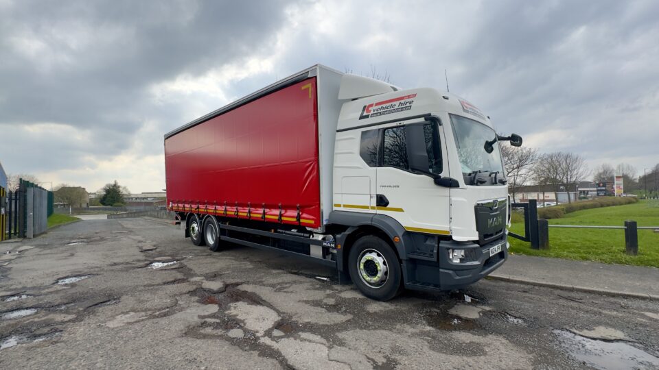 Curtain-side Truck | 26T Lorry Hire | LC Vehicle Hire