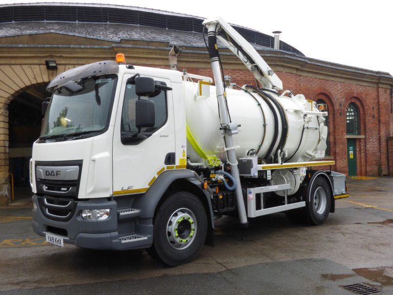 18 T Gully Wagons Truck for Hire | 4x2 Gully Sucker | LC Vehicle Hire