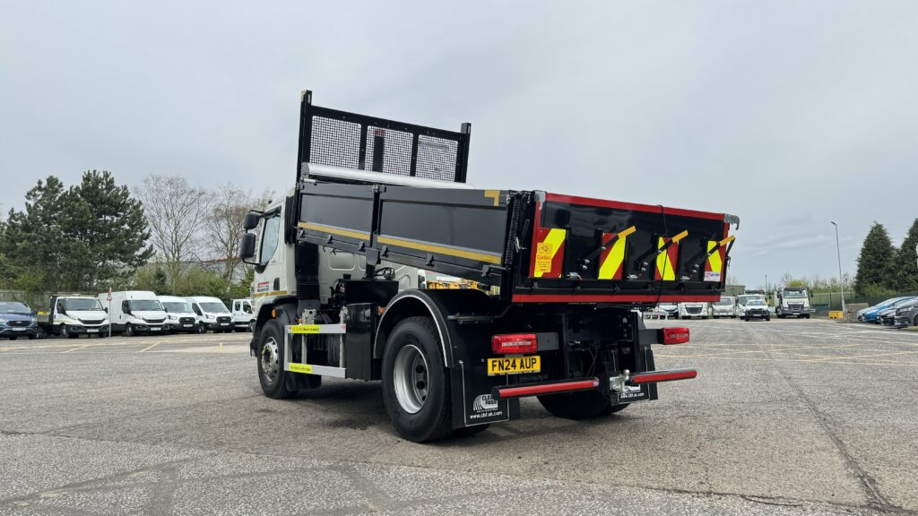 18 Tonne Insulated Tippers to Hire | Construction Vehicle Rental